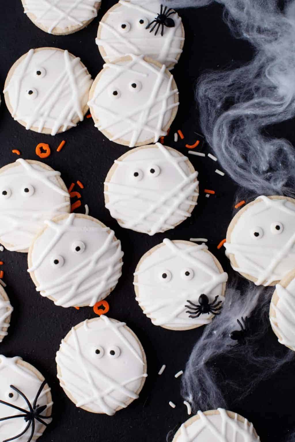 41 Spooky Halloween Cookie Recipes that are Scary Good - bake your day ...