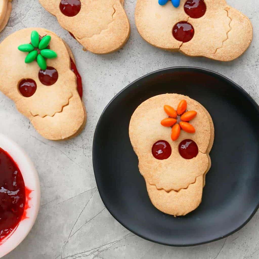 41 Spooky Halloween Cookie Recipes that are Scary Good - bake your day ...
