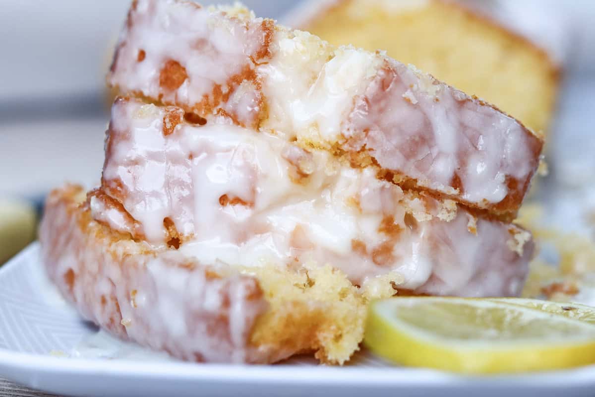 This Easy Lemon Drizzle Cake Recipe is Like Sunshine on a Plate - bake ...