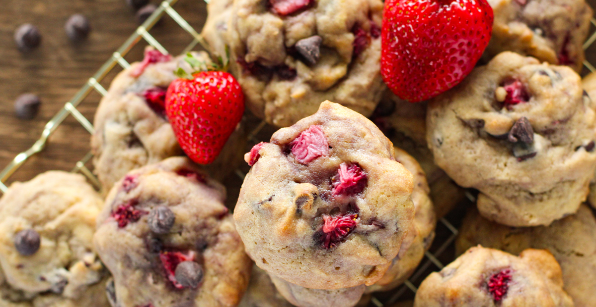 The Strawberry Chocolate Chip Cookies You'll Want To Take To Every ...