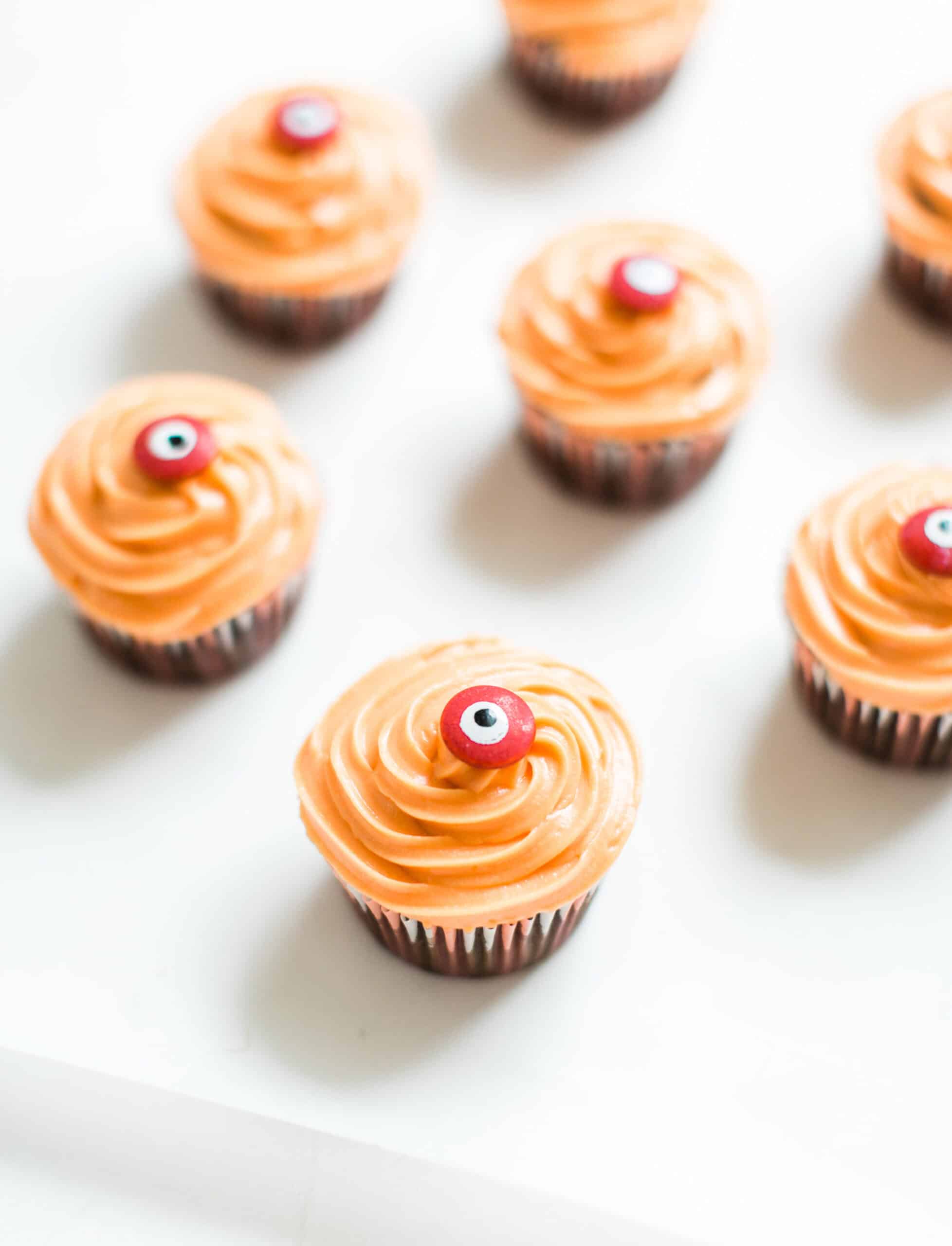 35 Spooky Halloween Cupcake Ideas for a Hauntingly Good Time - bake ...