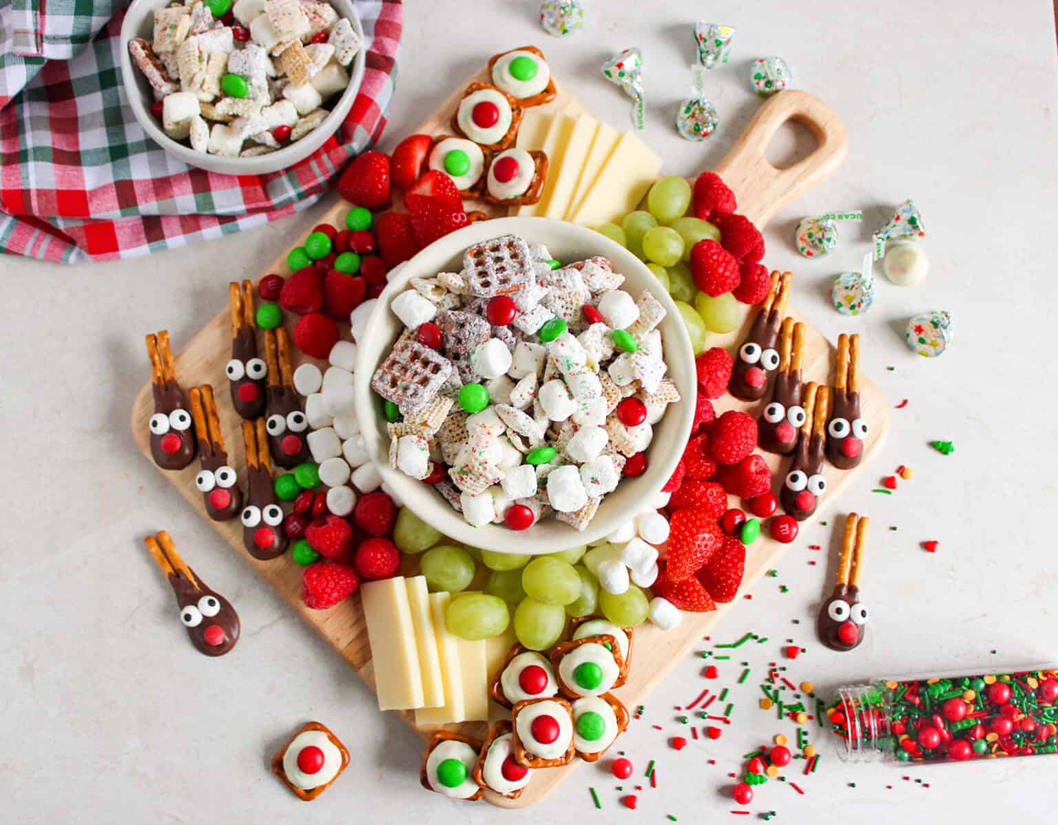 A Holly Jolly Christmas Snack Board for the Holidays! - bake your day ...