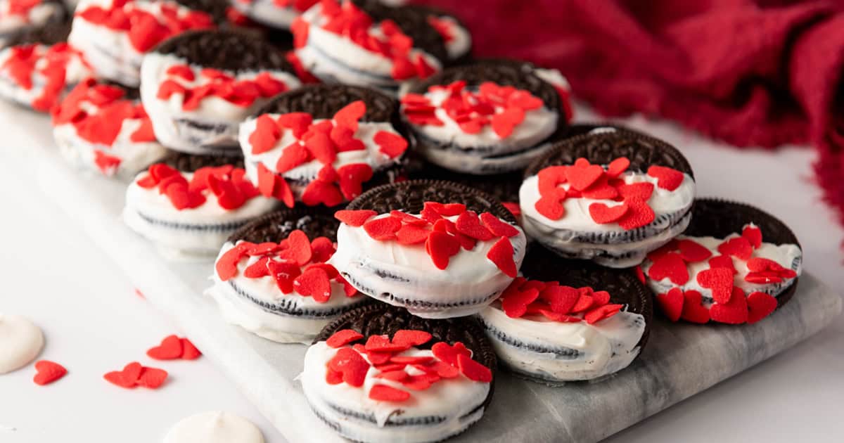 Sweet & Simple Valentine’s Day Candy Oreos (No Baking Required) - bake ...
