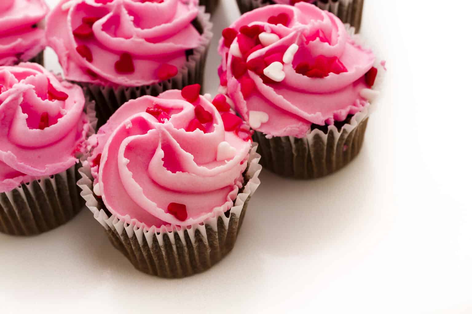 Pretty in Pink: 39 Recipes for the Ultimate Pink Party - bake your day ...