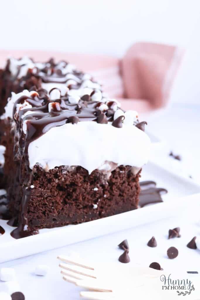 18 Poke Cake Recipes That Will Make You the Star Baker - bake your day ...