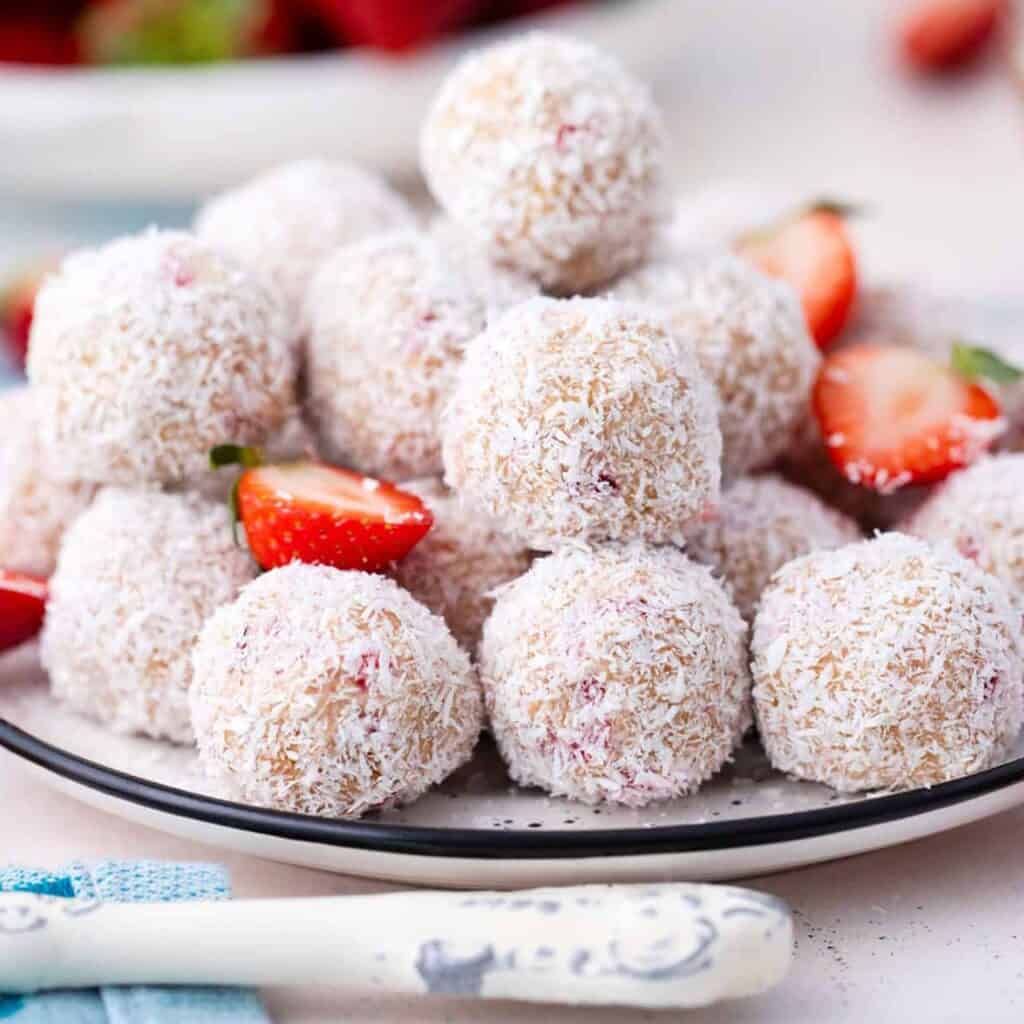 Coco-Loco: 42 Delightful Coconut Desserts & Sweet Treats - bake your ...