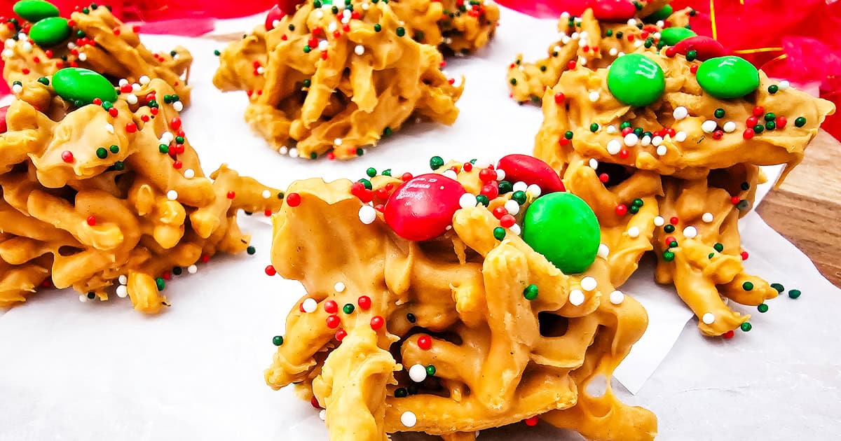 Merry & Crunchy: Easy No-Bake Christmas Haystack Cookies - bake your ...
