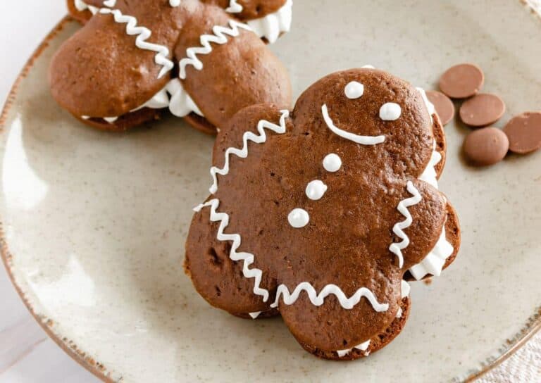 37 Gingerbread Desserts and Treats So Good, Even Scrooge Would Smile ...
