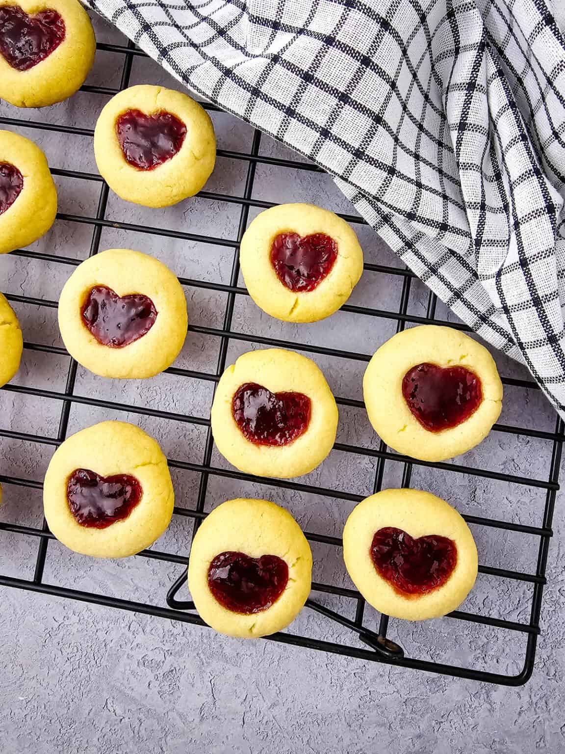 33 Valentine’s Day Cookie Ideas That Are Almost Too Cute to Eat - bake ...